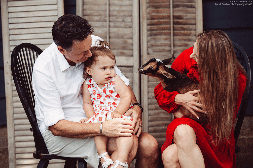Vanessa – farm mini session | Child photographer | JustGaba photography ...